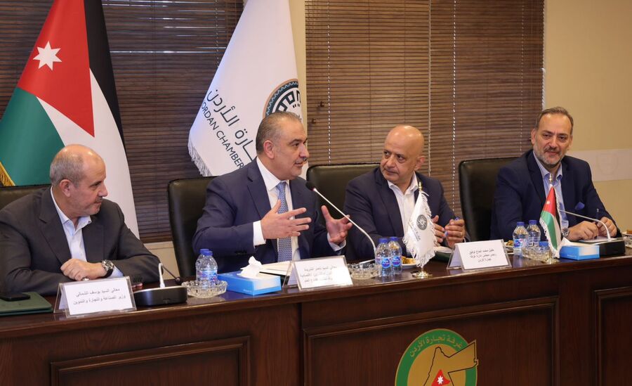 الحكومة: مخزون المملكة الاستراتيجي من السلع الأساسية والمواد الغذائية ...